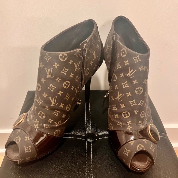 Louis Vuitton | Shoes | Louis Button Monogram Heels | Poshmark